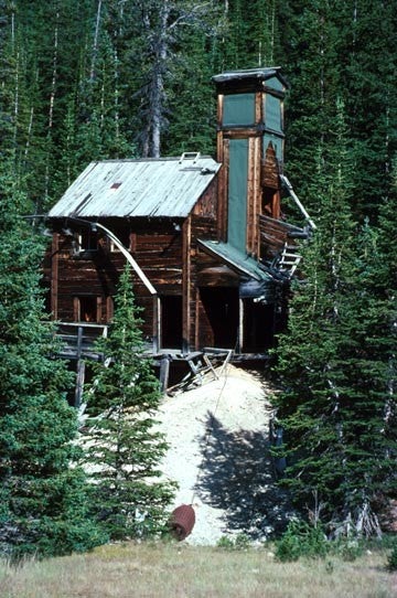 Wolf Mine Shaft in Kirwin, Wyoming - Yellowstone National Park