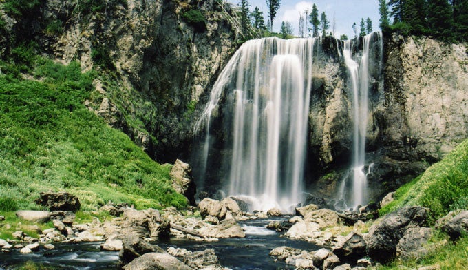 Hike Yellowstone's Ferris Fork and Dunanda Falls