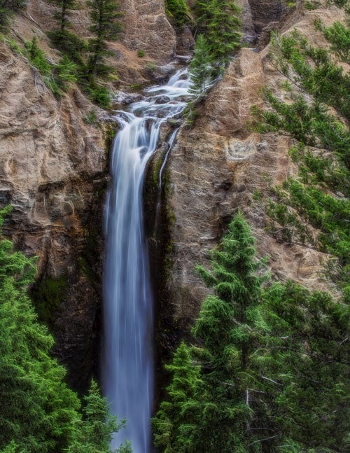 Yellowstone's Tower Fall is a Beautiful, Accessible Waterfall