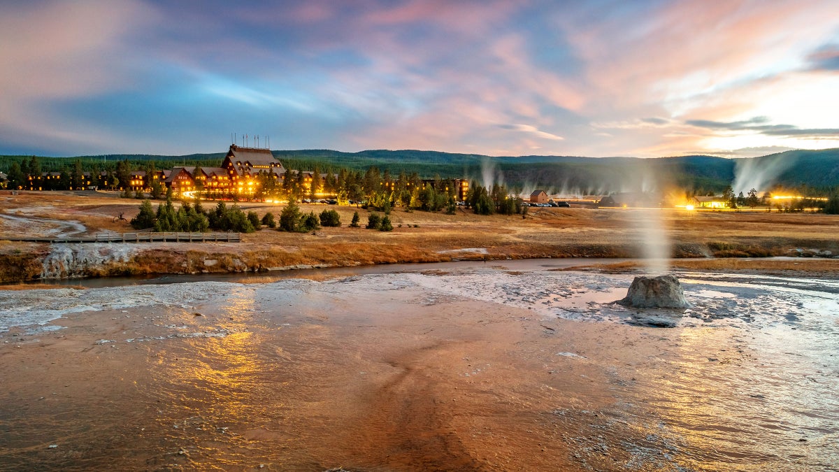 When to Make Reservations: Yellowstone Hotels and Campgrounds