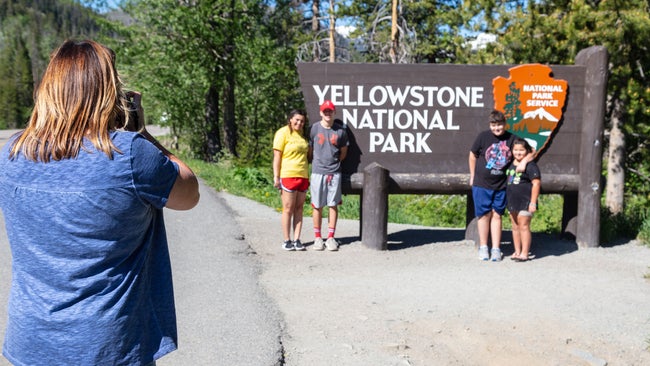 Plan a Trip to Yellowstone National Park | Things to Do | Where to Stay